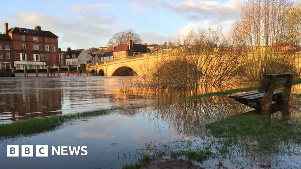 New flood warning in Worcestershire - BBC News