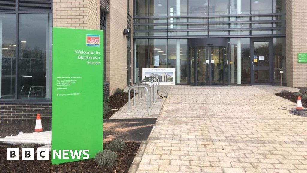 Devon council votes to continue meeting online - BBC News