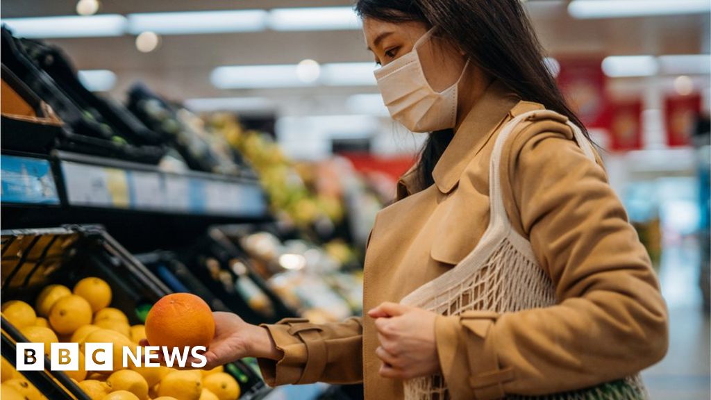 Climate change: Oranges 'a luxury' in bid to cut carbon - BBC News
