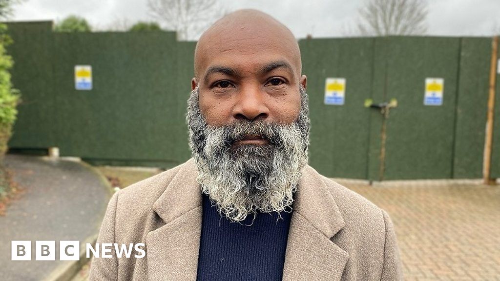 Rowe Court resident experiences flashbacks from fatal flat fire - BBC News