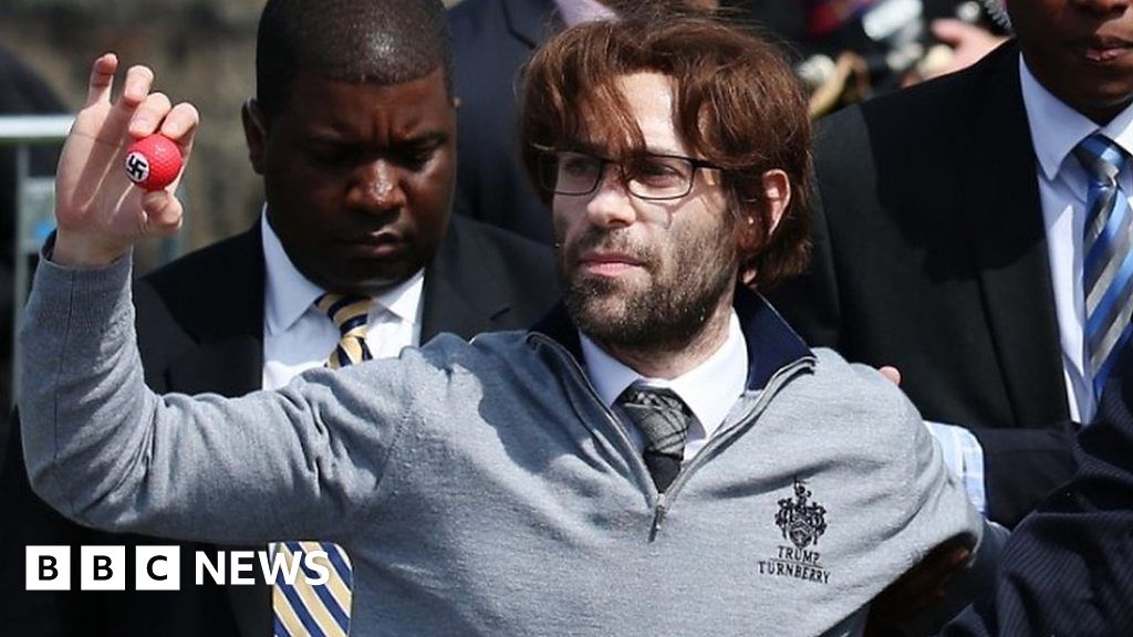 Donald Trump throws comedian out of Turnberry - BBC News