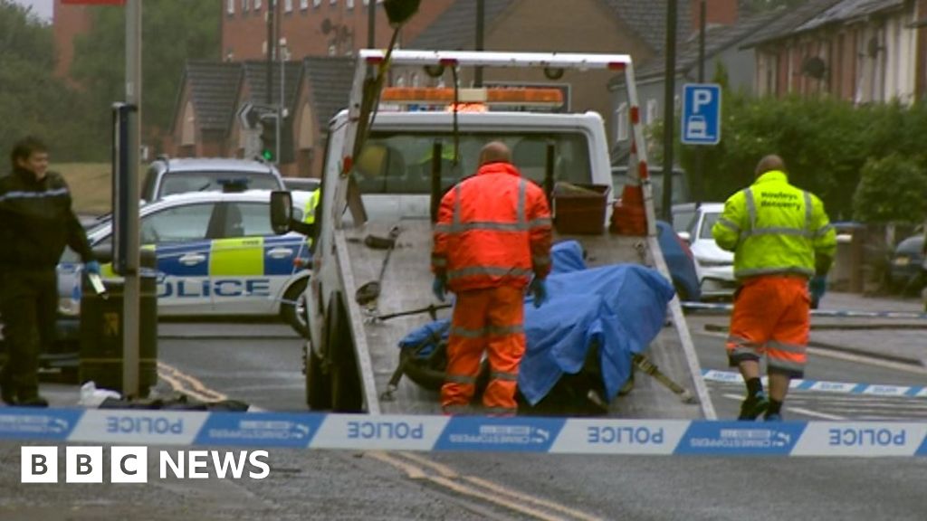 Coventry stabbing: Man seriously injured in knife attack - BBC News