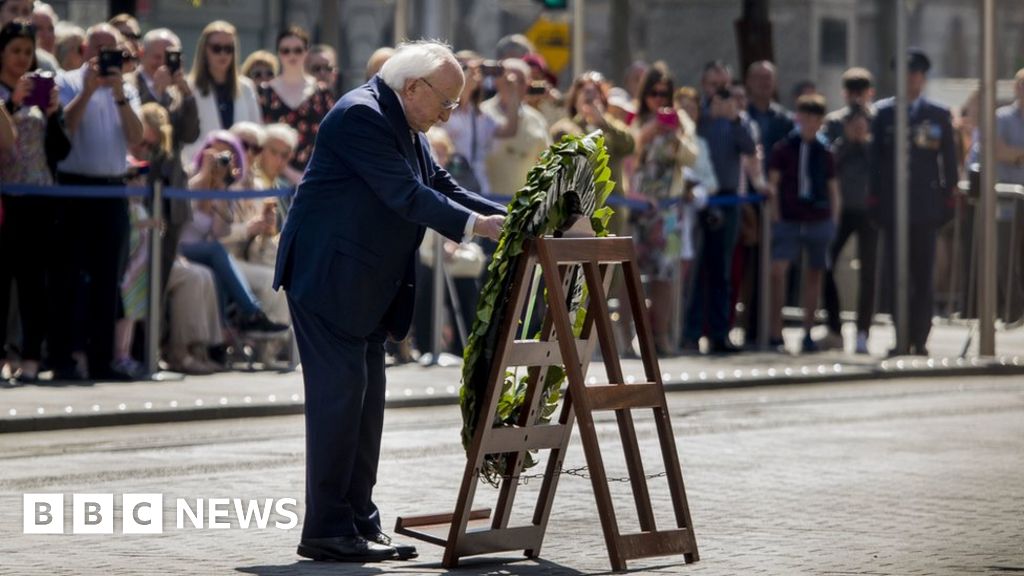 Easter Rising: Irish president leads Dublin commemoration - BBC News