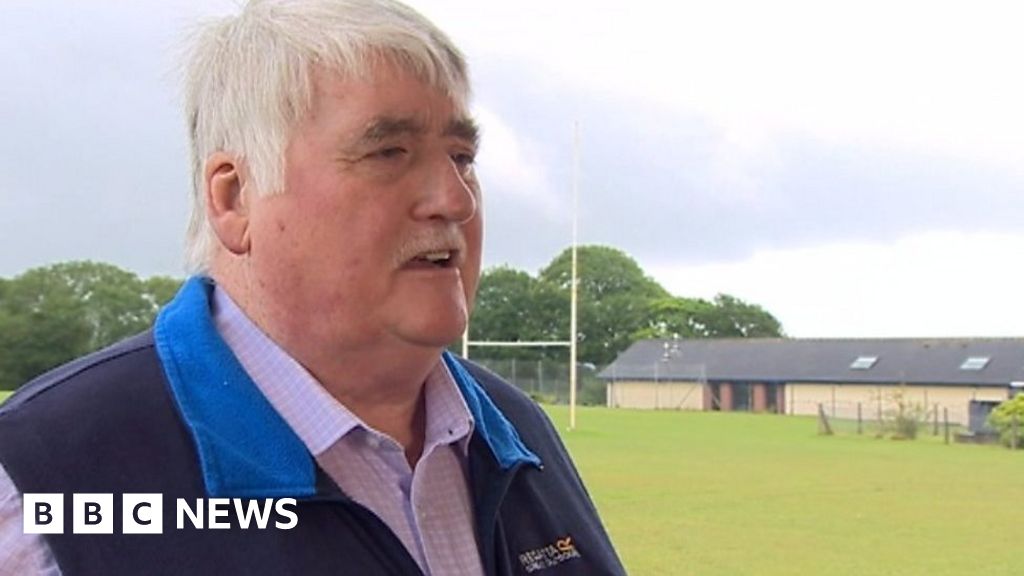 Laugharne planning row 'uncertainty' affecting rugby club - BBC News