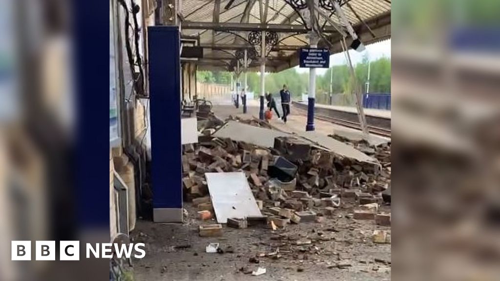 Northwich railway station roof collapse disrupts services - BBC News