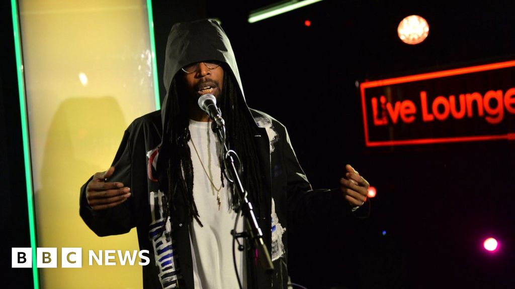 Grime artist Jammer's 'street skunk' warning - BBC News