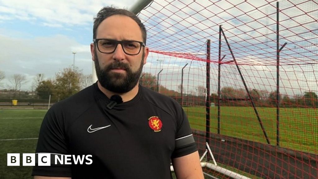 Parents are biggest problem in grassroots football, says referee - BBC News