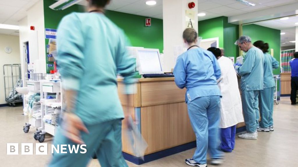 NHS weekend: NHS 7-day plans have support - Hunt - BBC News