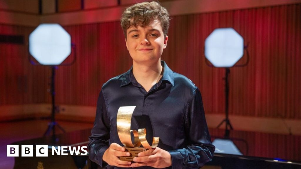 Oxfordshire teen is BBC Young Musician brass winner - BBC News