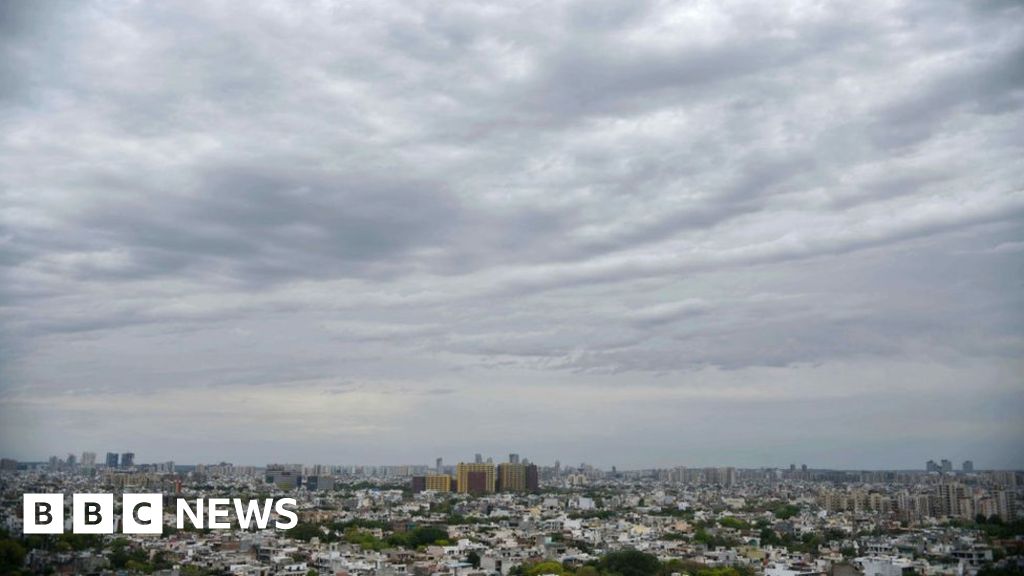 India's carbon emissions fall for first time in four decades - BBC News