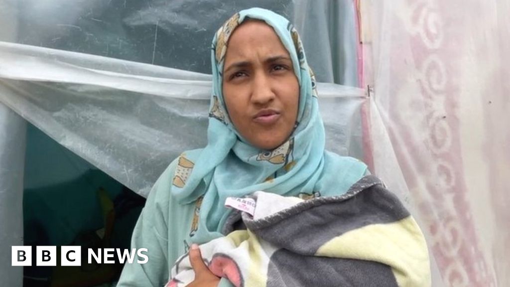 Fears for displaced Gazans as winter approaches and diseases spread