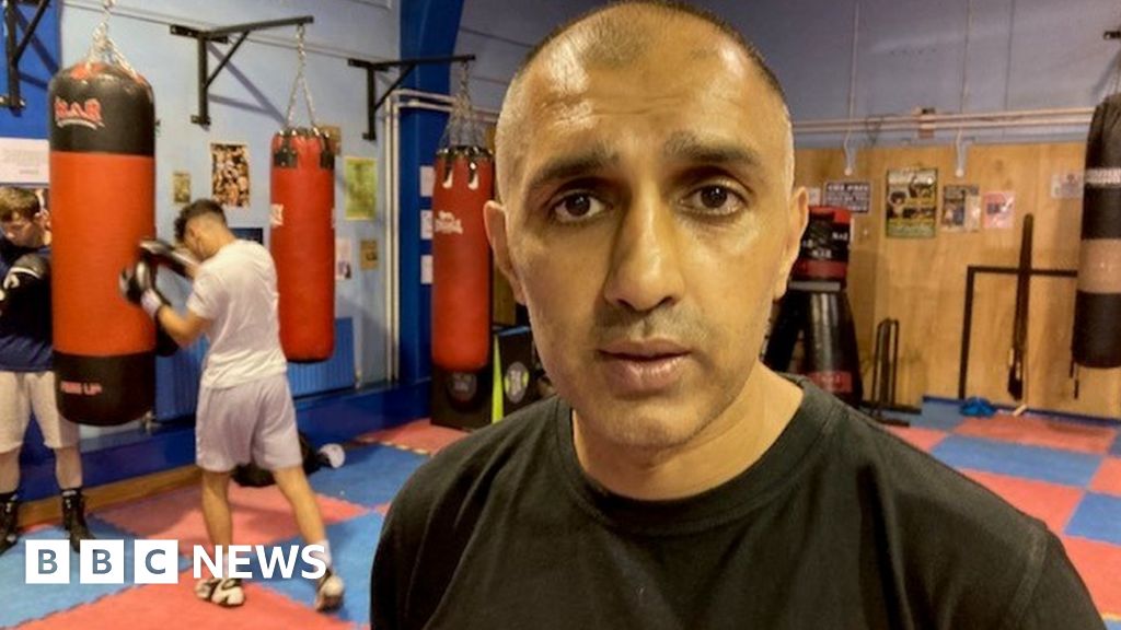 Nottingham boxing gym facing closure due to rent increase - BBC News
