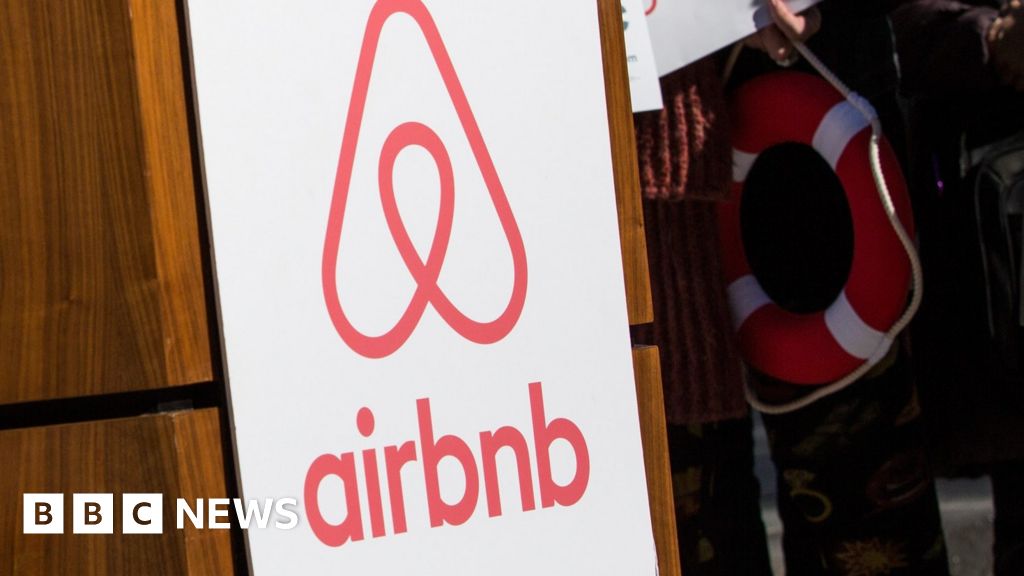 Berlin cracks down on Airbnb rentals - BBC News