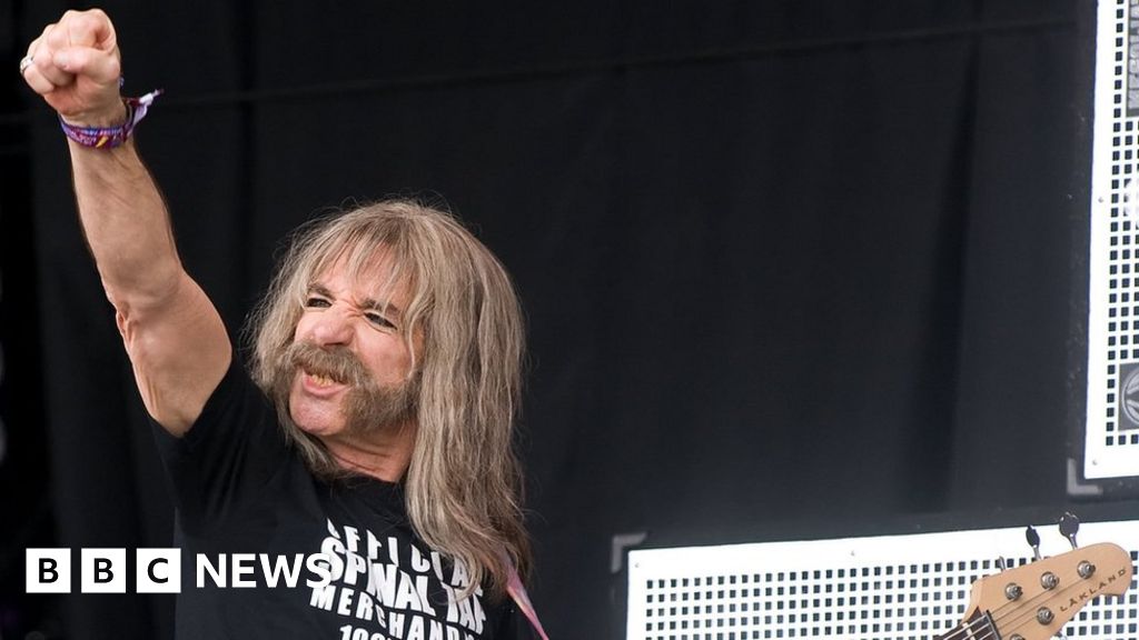 Spinal Tap star Harry Shearer objects to Stonehenge tunnel - BBC News