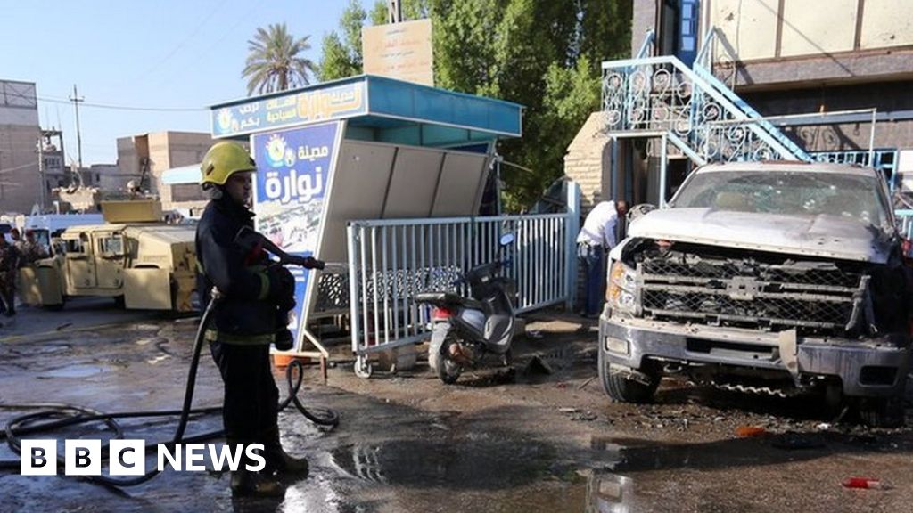 Iraq suicide bomb: IS kills at least 20 - BBC News