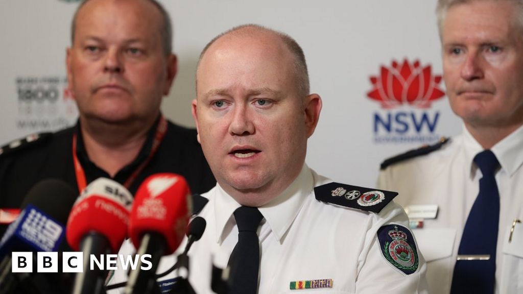 Shane Fitzsimmons: 'Tireless' fire chief steering Australians through ...