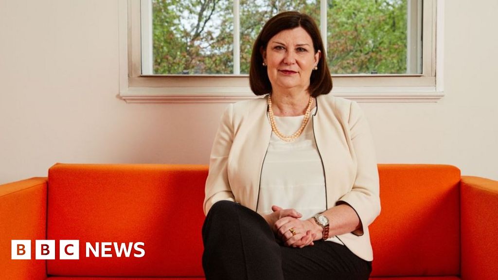 New chairman of Isle of Man's health care body appointed - BBC News