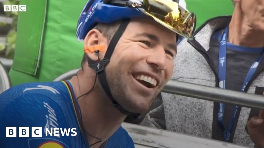 Tour of Britain 2021: Cyclists race through Cheshire