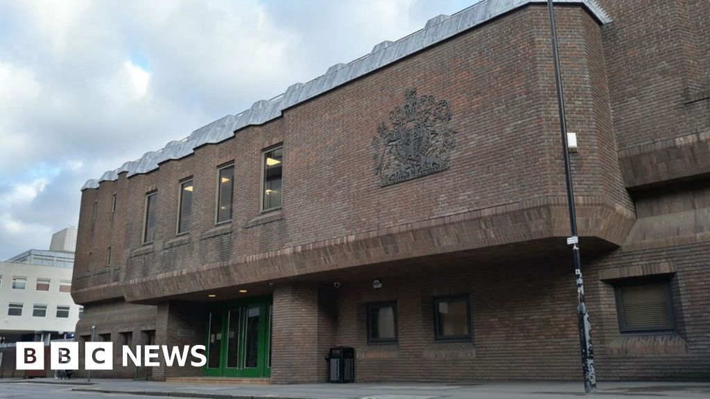 Victoria Breeden guilty of trying to get ex-husband murdered - BBC News