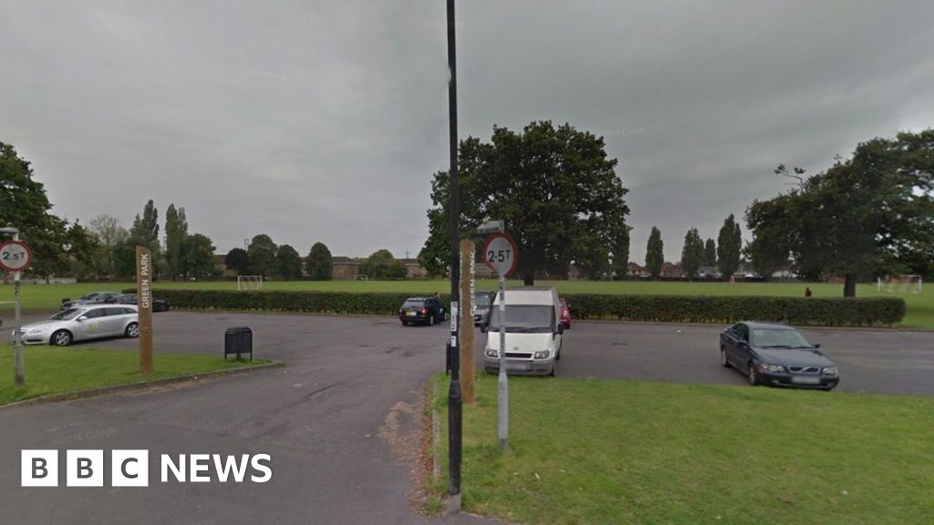 Green Park attack leaves girl, 13 with serious head injury - BBC News