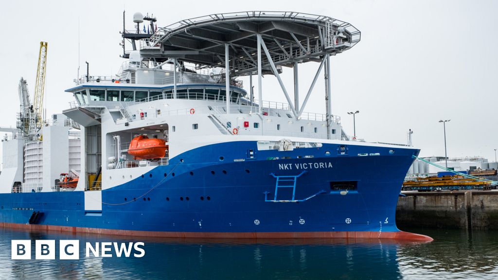 First subsea cable laid in £1.1bn Caithness-Moray project - BBC News
