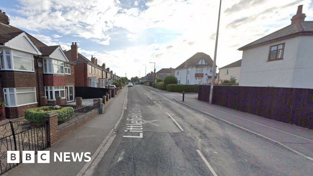 Grimsby van driver killed in Littlefield Lane crash