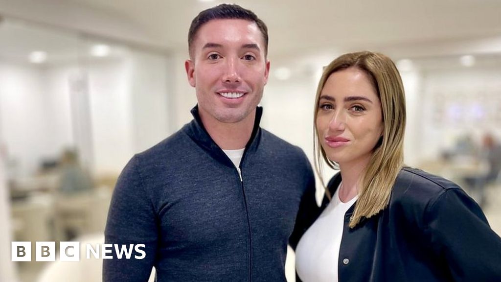 Tatti Lashes founders: 'We've got four GCSEs between us' - BBC News