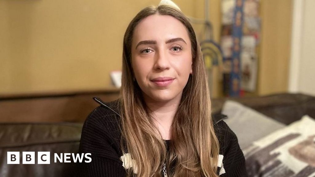 Ukrainian woman who fled war working as Manx schools translator