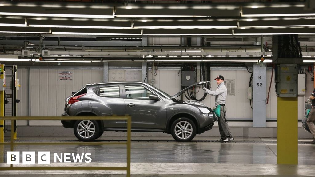 Nissan to cut hundreds of UK jobs - BBC News