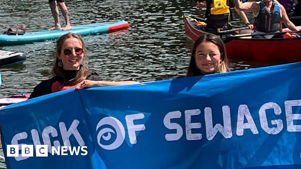 Bedford campaigners join paddle-out in sewage protest