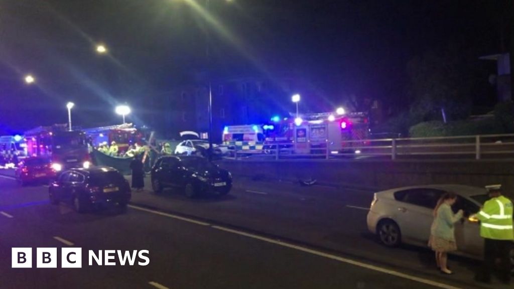 Belgrave Middleway: Driver dies after hitting railings - BBC News
