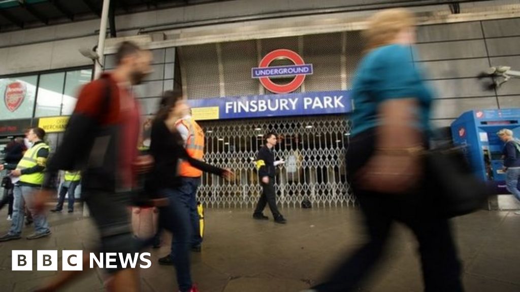 Man charged with Tube attack refuses to leave cell - BBC News