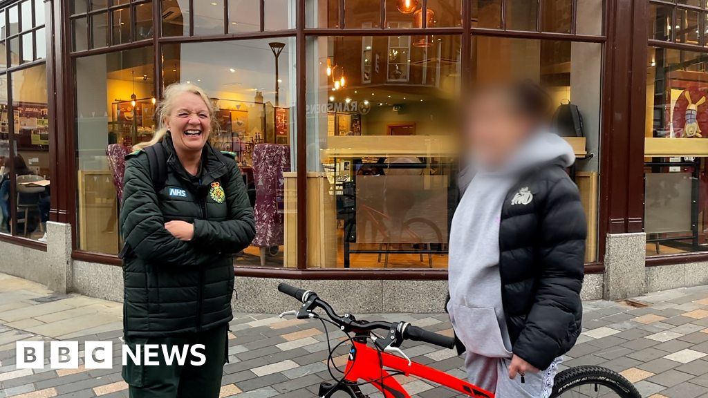 'If we didn't have Tracy, we'd be dead' - BBC News