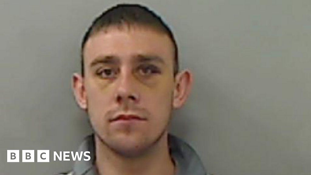 'Violent' Redcar man hunted by police for prison recall - BBC News