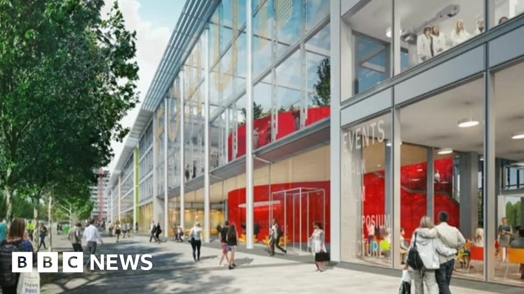 Milton Keynes: New university project for 2023 delayed - BBC News