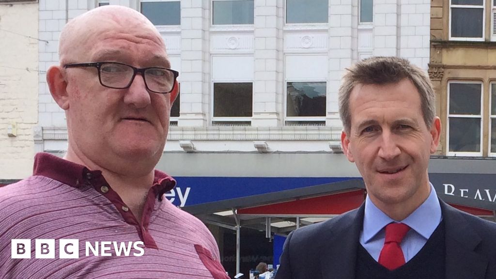 Dan Jarvis: The Remain MP and his Eurosceptic town - BBC News
