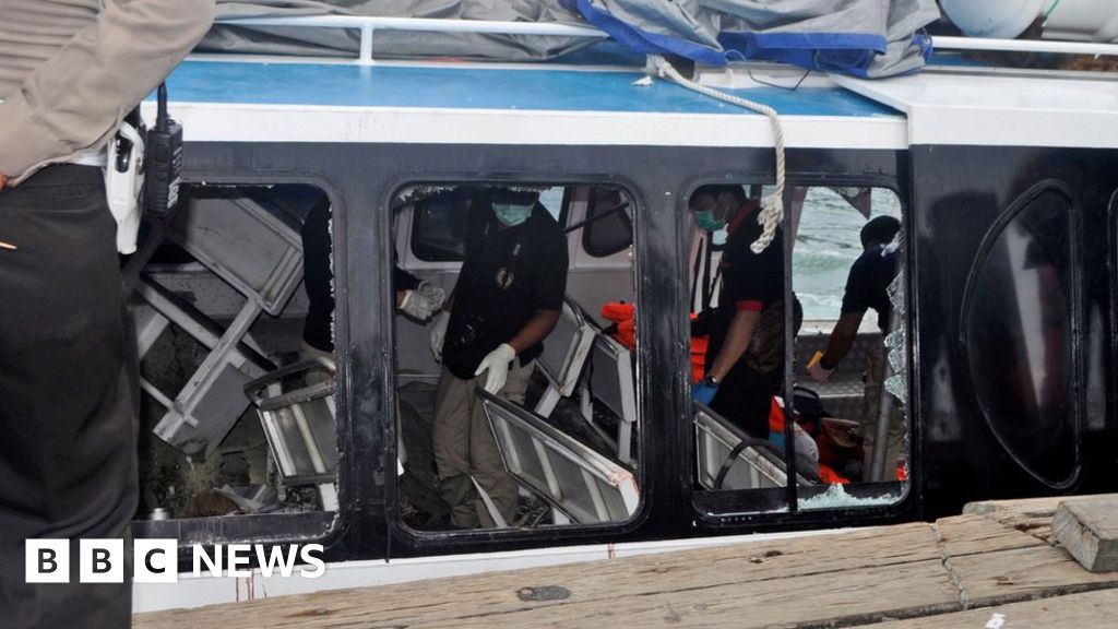 Bali: Explosion on tourist boat kills two people - BBC News