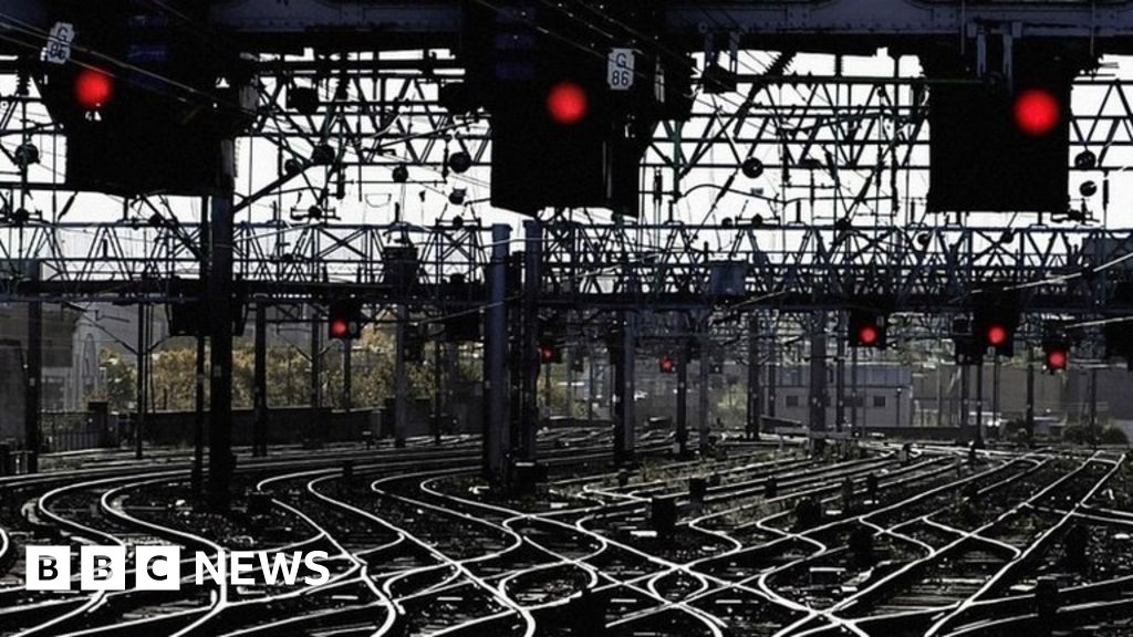 Rail workers vote for strike action - BBC News