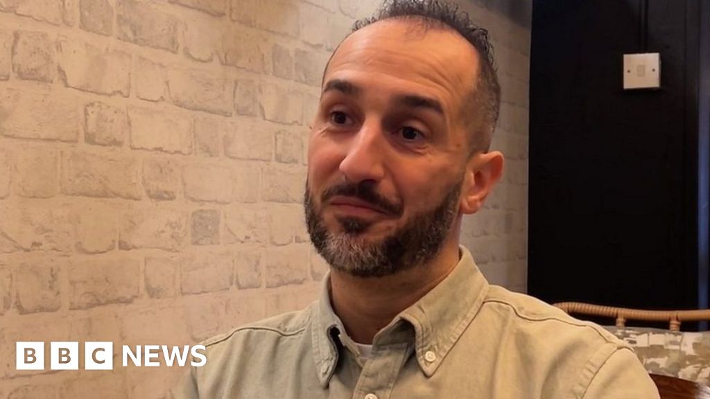 Macclesfield: Vegan cafe owner faces torrent of abuse for selling meat