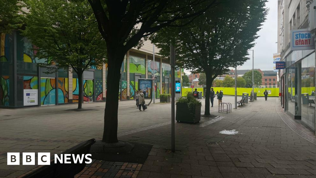 Nottingham: Man speaks out after city-centre assault - BBC News