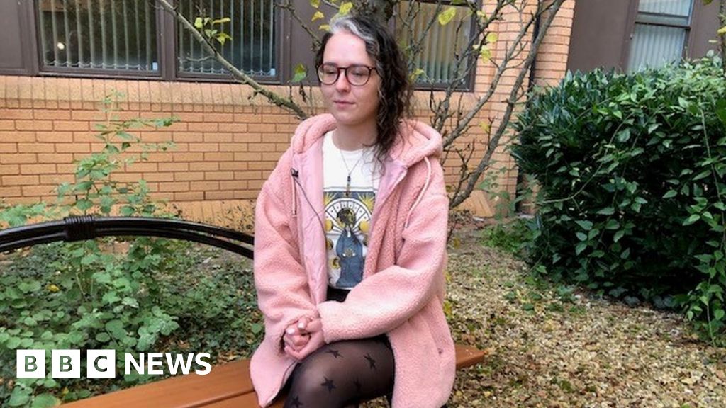 Somerset partnership helps cut mental health waiting times - BBC News