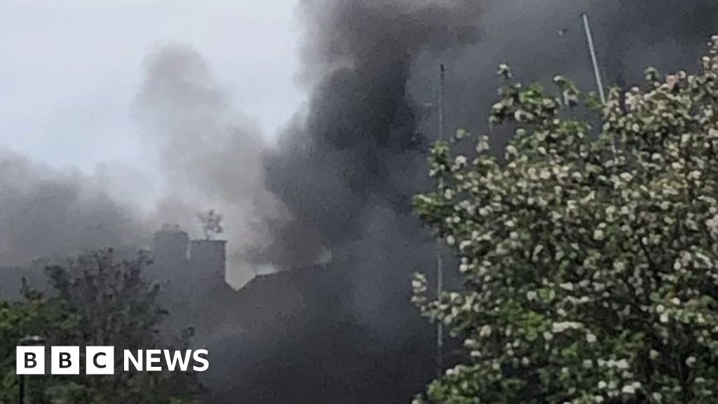 Bellingham fire destroys buildings and van - BBC News