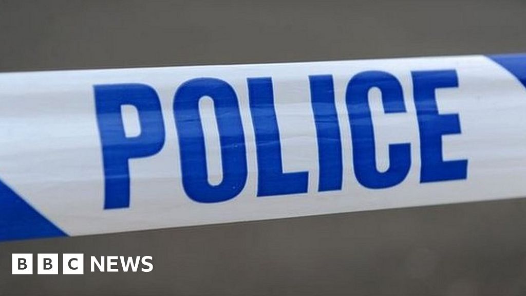 Rotherham murder inquiry: Arrest after attacked man dies - BBC News