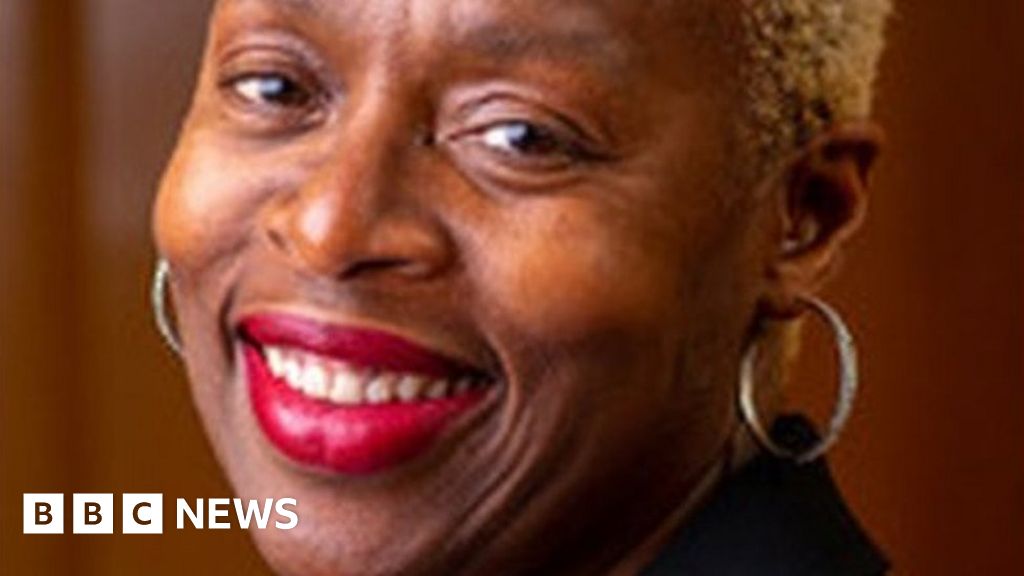 Manchester councillor quits after racist bullying claim - BBC News