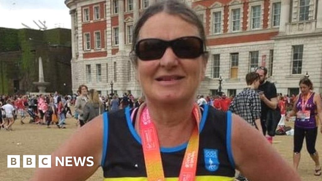 Blind woman who ran marathon in her 50s wants to inspires others - BBC News
