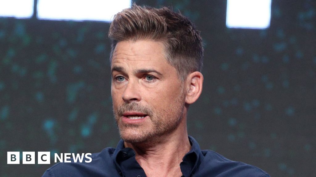 Rob Lowe 'sad and numb' after childhood home burned in wildfires - BBC News