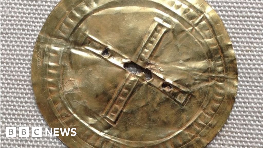 'Rare sun disc' on show in Wiltshire for first time to mark solstice ...