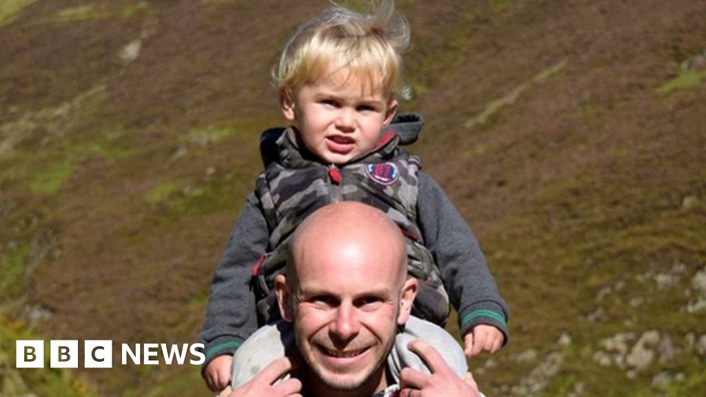 Dominic Jackson's sister relives moment his body was found - BBC News