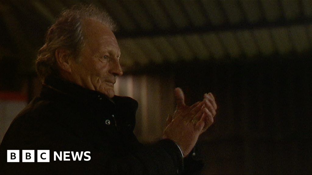 Peter Thomas: The life of former Cardiff chairman - BBC News