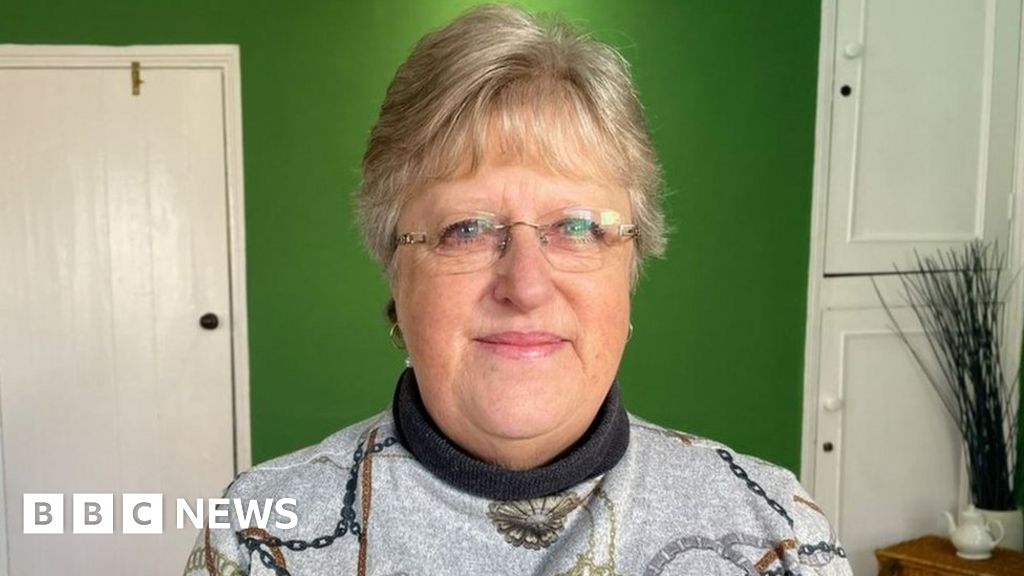 Post Office inquiry: Wells ex-postmistress blames people 'not computers ...